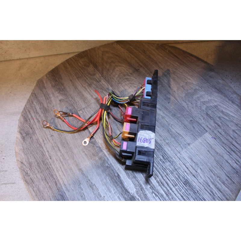 relais porte fusible et bornier cosse plus positive audi 8l0941822 A