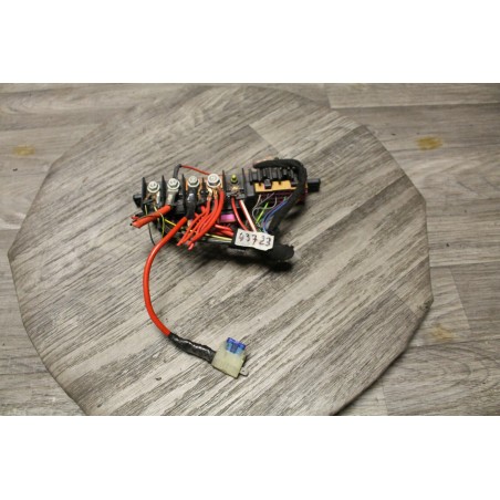 relais porte fusible et bornier cosse plus positive audi 8l0941822 a