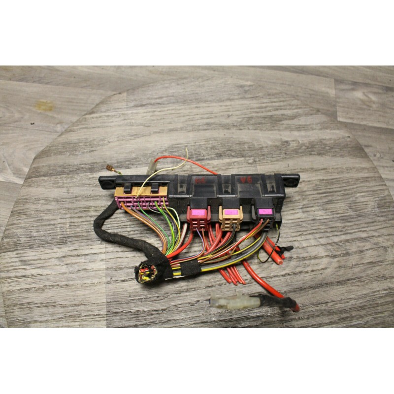 relais porte fusible et bornier cosse plus positive audi 8l0941822 a