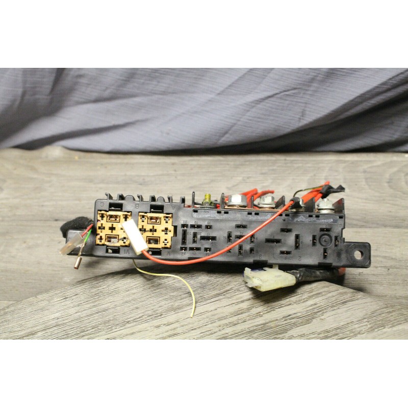 relais porte fusible et bornier cosse plus positive audi 8l0941822 a