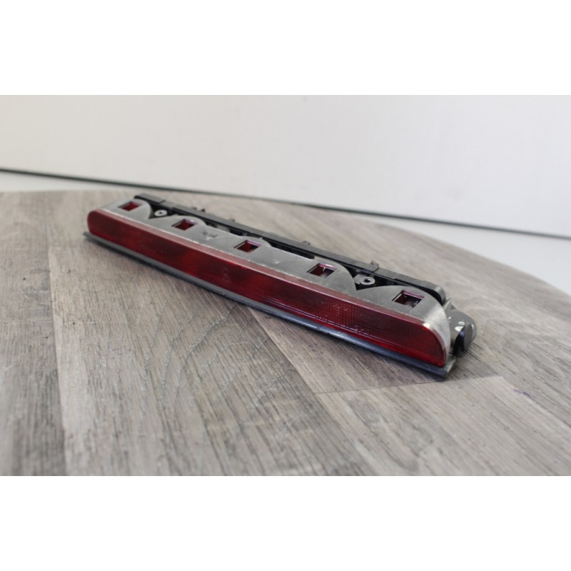 troisieme 3 feu stop peugeot 106