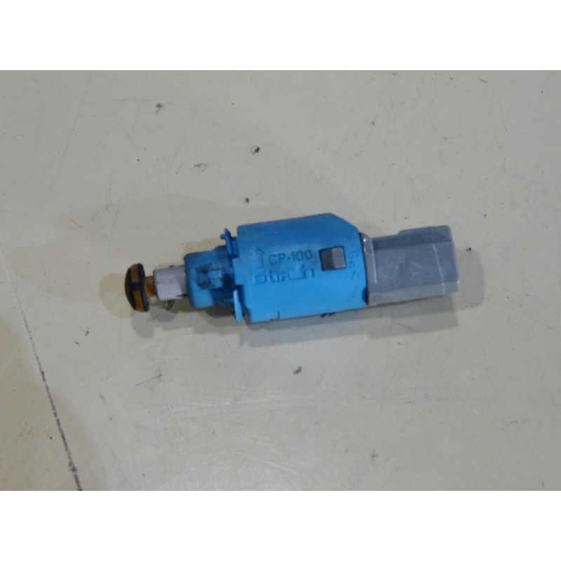 contacteur capteur position pedale embrayage renault 8200168239