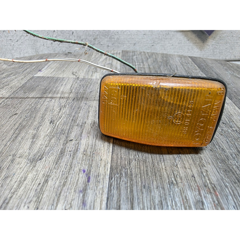repetiteur d aile clignotant orange Toyota Corolla 6R014446