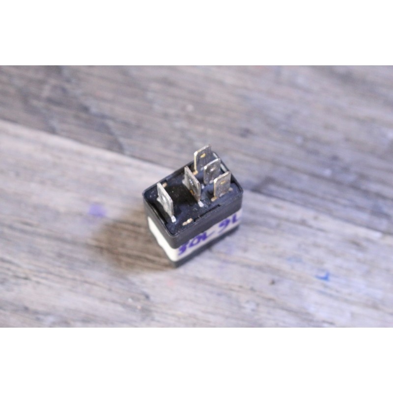 relais bitron 5 broches renault 7700414484